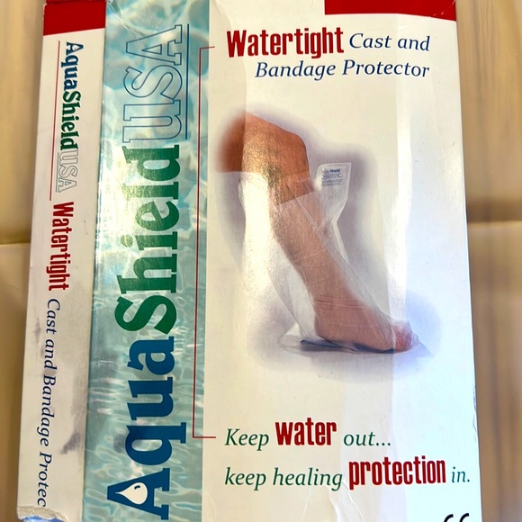 AquaShieldUSA | Other | Aquashieldusa Watertight Cast And Bandage ...